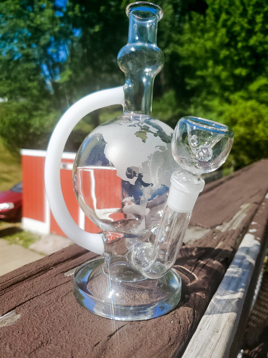 Globe Water Pipe – AshstoAsh