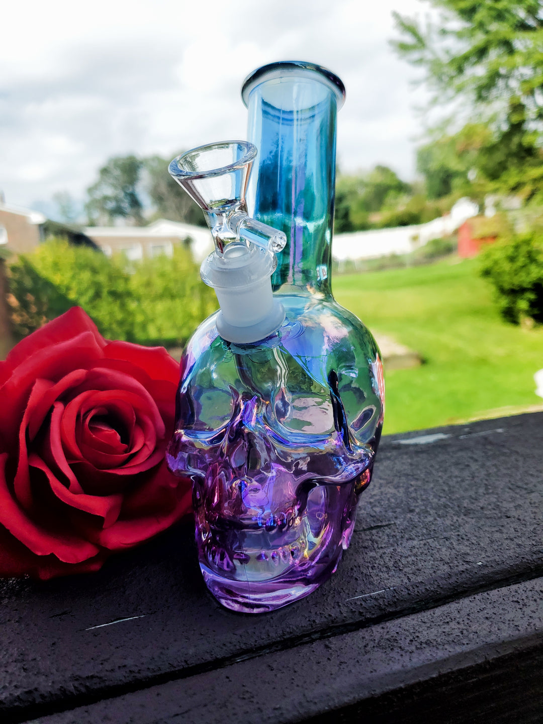 Iridescent Skull Water Pipe – AshstoAsh